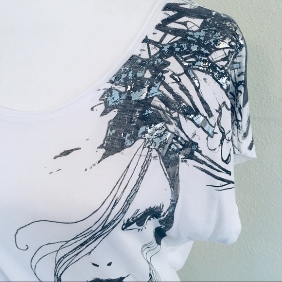 Forever 21 | Tops | 32forever 2 Portrait Graphic Tee | Poshmark